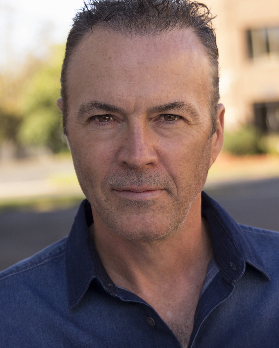 Грег Натчер - Актер, Продюсер, Сценарист | КИНОТВ