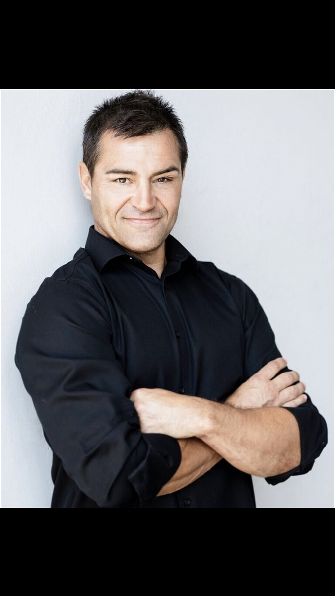 Ларс Грант - Актер | КИНОТВ